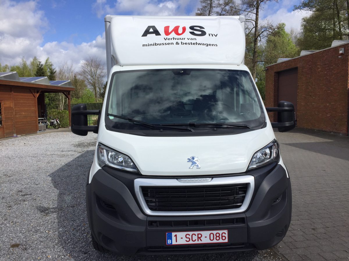 Foto's bestelwagen met laadklep - AWS nv